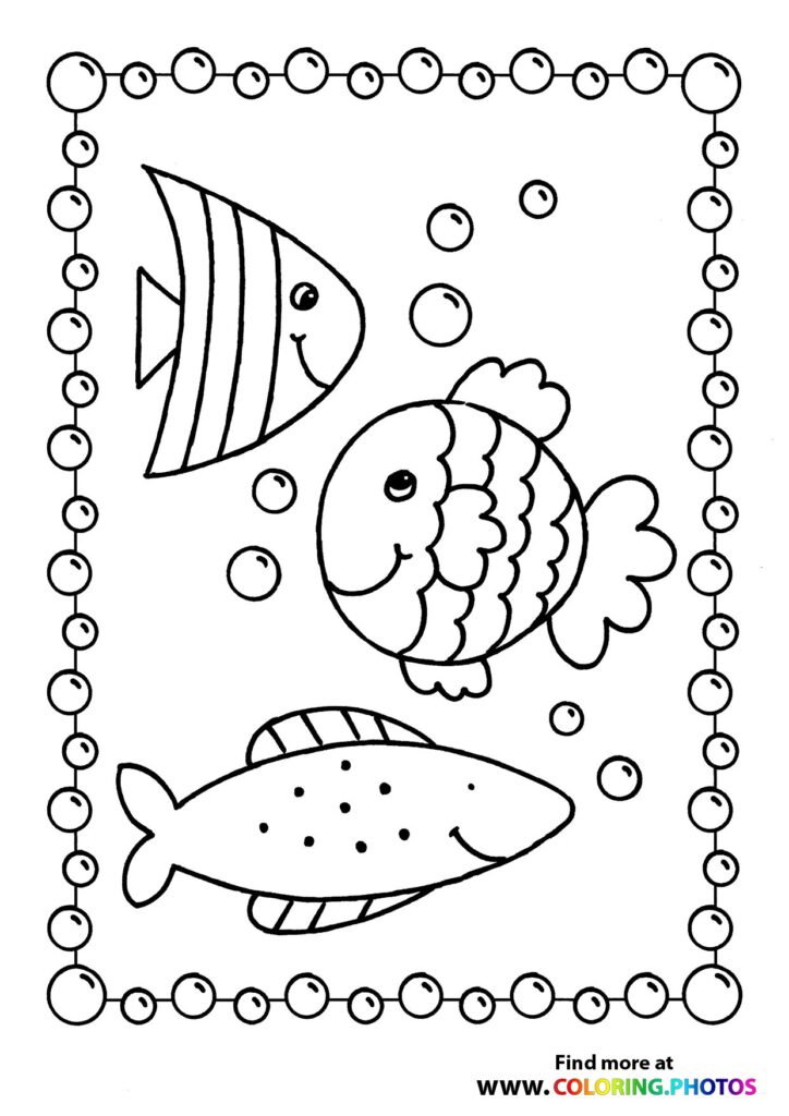 Fish swimming in the sea - Coloring Pages for kids